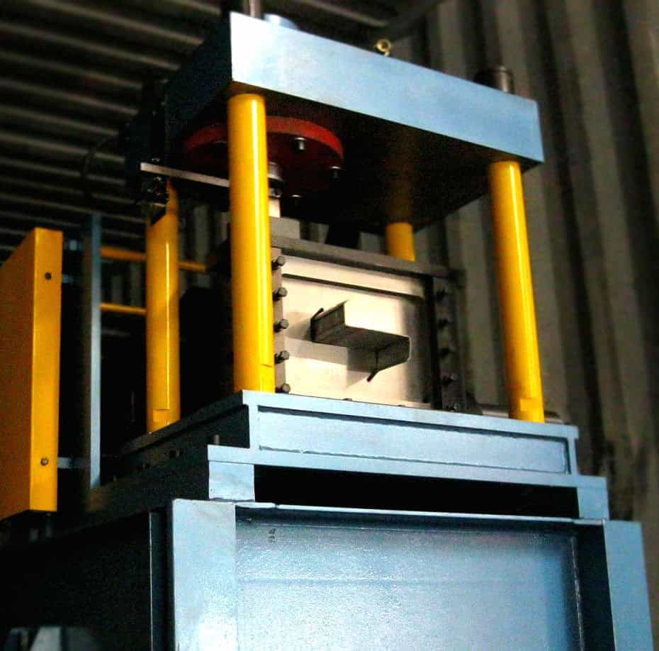Z Steel Purlin Roll Forming Machine Makes 6 Perfect Z Shaped Sectional ...