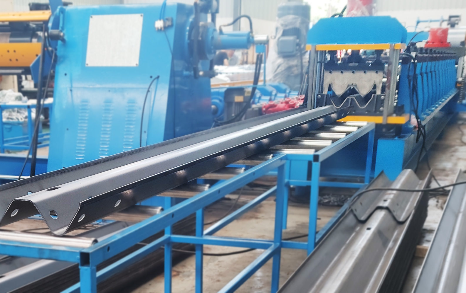 Highway Guardrail Roll Forming Machine | W-Beam Guardrail Machine 20 ...