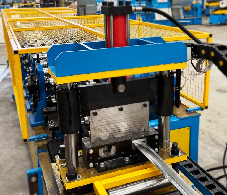 Top Hat Purlin Roll Forming Machine to Australia | Powerful Roll Former ...